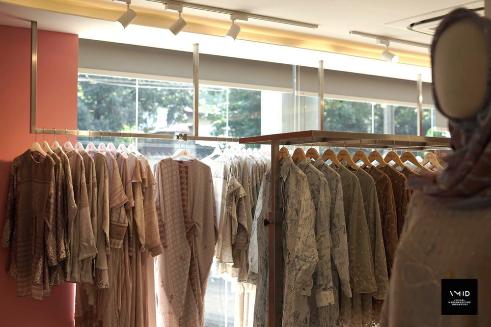 Ria Miranda - Flagship Store