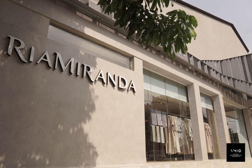 Ria Miranda - Flagship Store