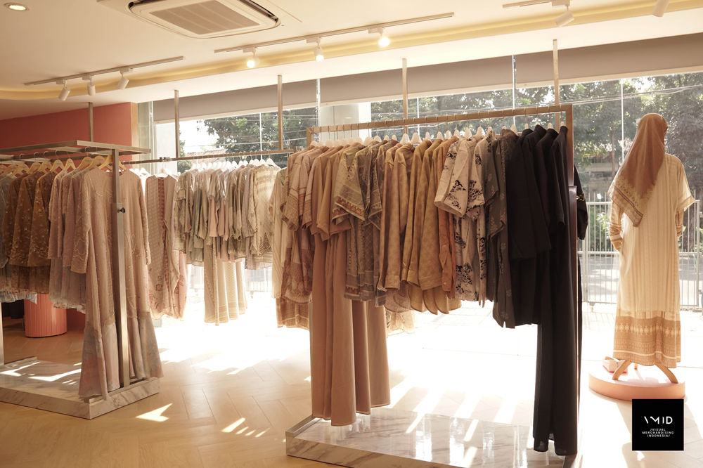 Ria Miranda - Flagship Store