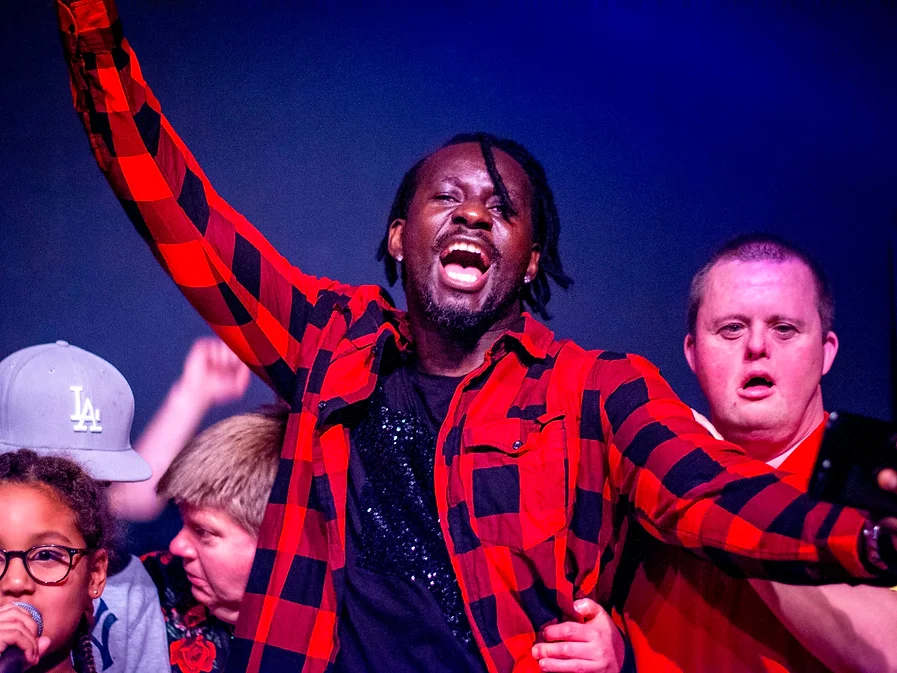 Om Pa Modou Badjie | Panetoz, föreläsningar och Love by Force