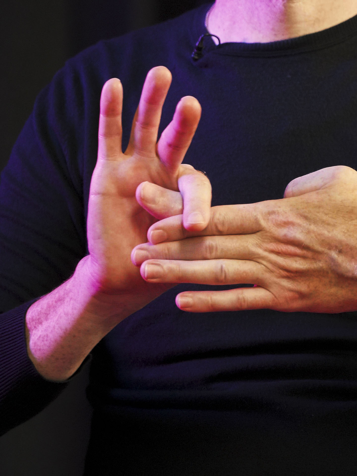 How to Remove Your Thumb Magic Trick: Classic Magic