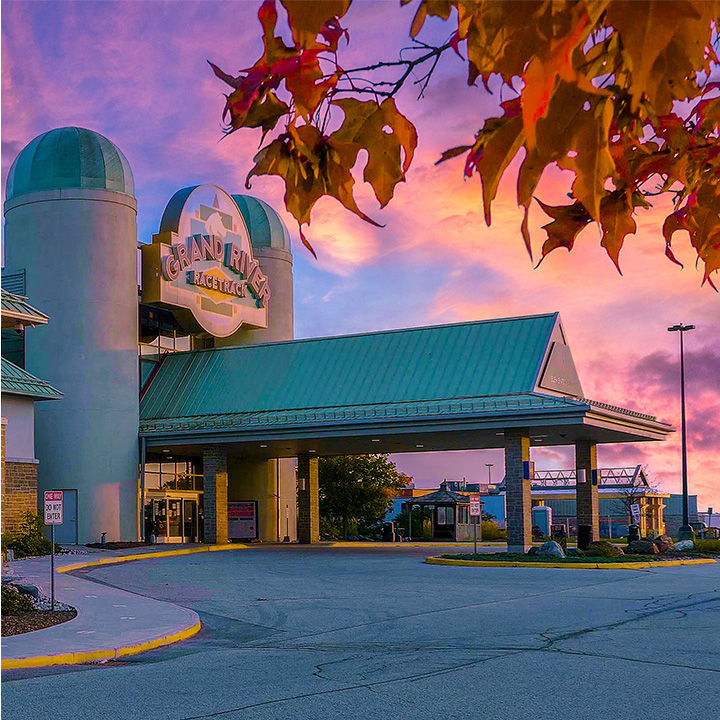 Grand River Raceway and the GrandWay Events Centre | Things to do in Elora