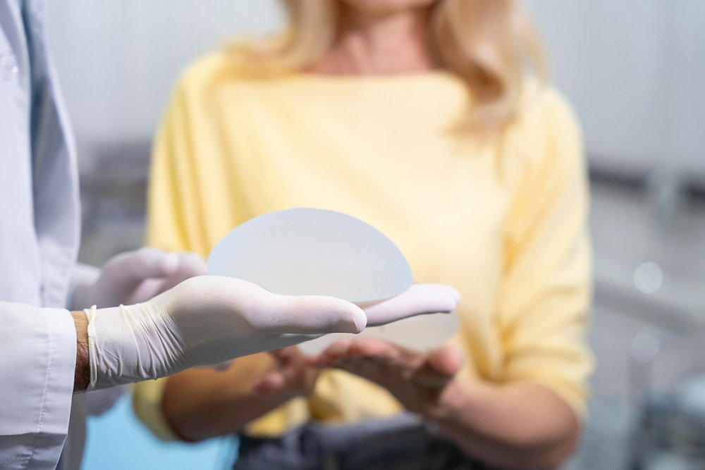 Prótese de silicone: o que saber antes de decidir pela sua cirurgia de ...