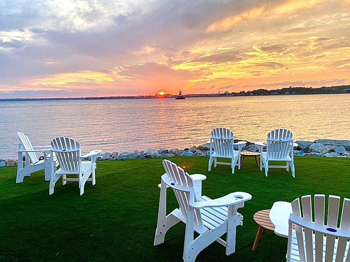 Waterfront Restraurant | Pier 52 | Fall River