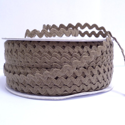 Teeny Tiny Ric Rac :: Stone | paper-and-string