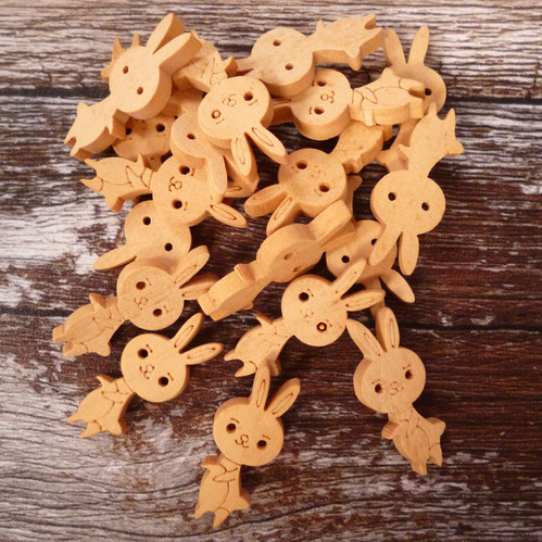 wooden rabbit buttons x 18 :: Bargain Button Packs | paper-and-string
