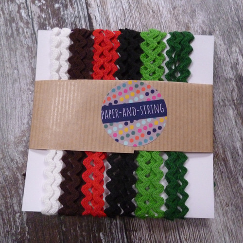 Colour Collection :: teeny tiny ric rac :: Christmas | paper-and-string