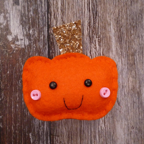 Satsuma Pumpkin :: Create Your Own Handmade Garland | paper-and-string