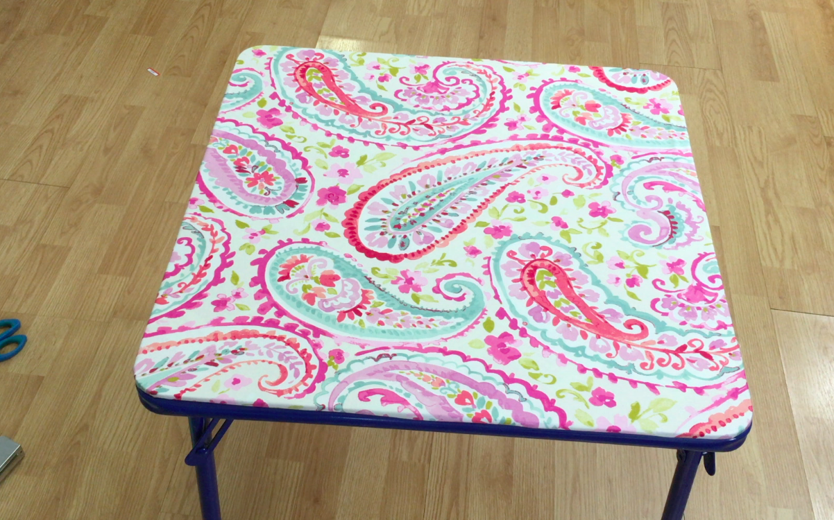 Folding table and chairs- makeover