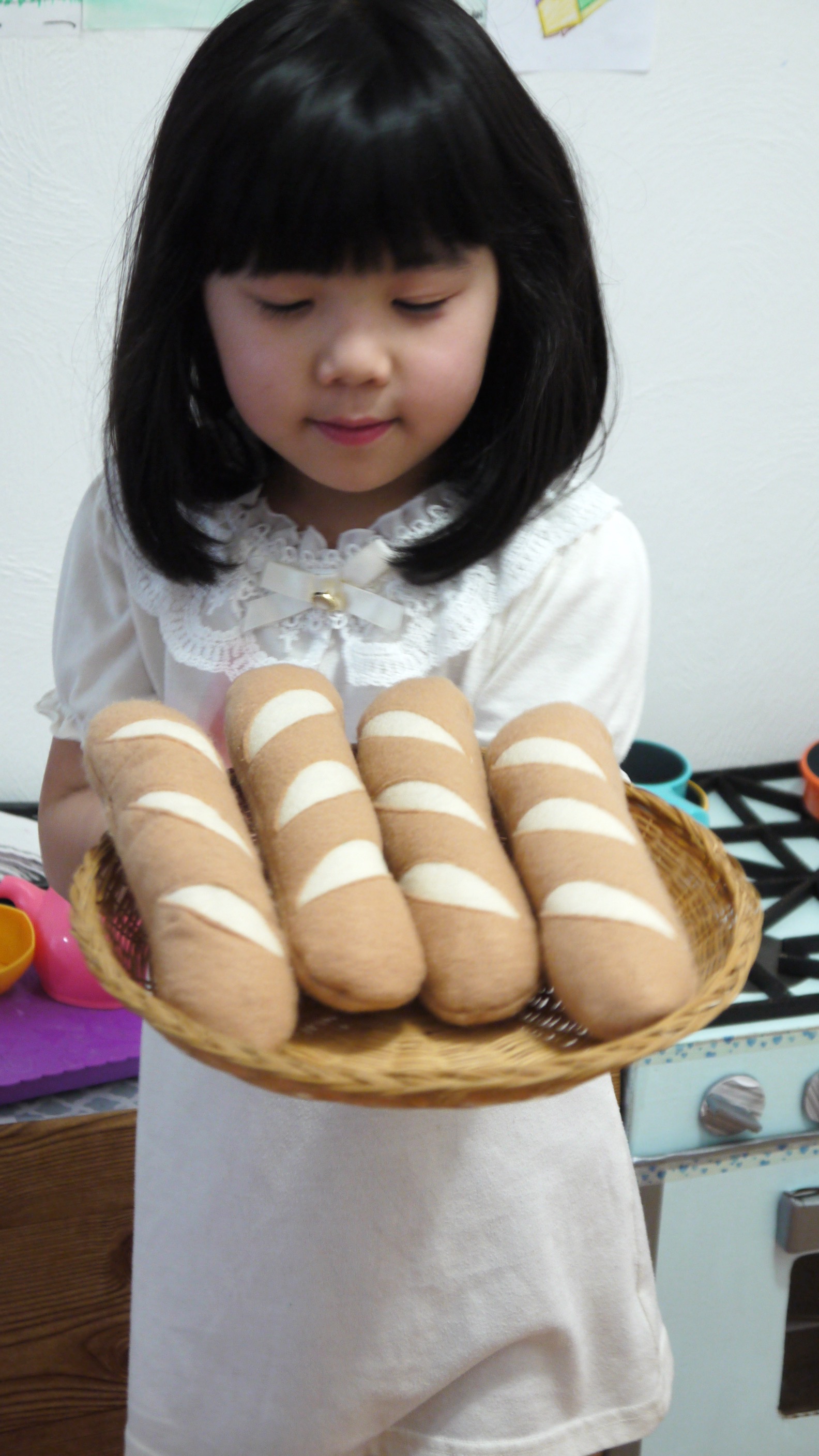 Felt French Bread for kids play food and 18" dollsTutorial
