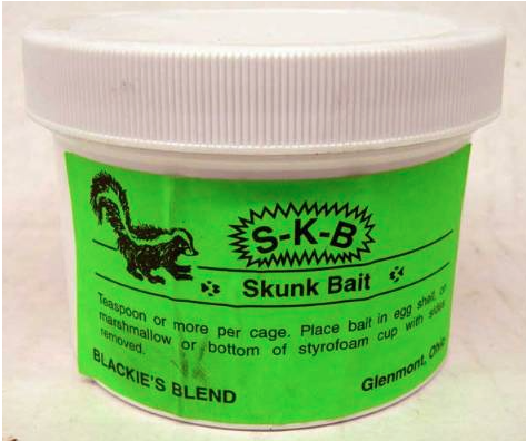 SKB Skunk Bait - Blackie's Blend | Cumberland Trappers