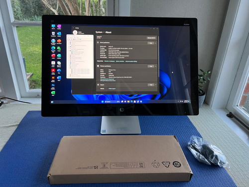 HP Pavilion All-In-One Computer 27” FHD i5-6400T 16GB RAM SSD 512GB ...