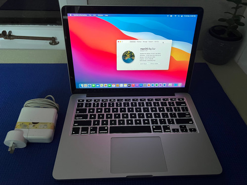 MacBook Pro Retina 13.3” i5 8g 128g long lasting battery - some screen ...