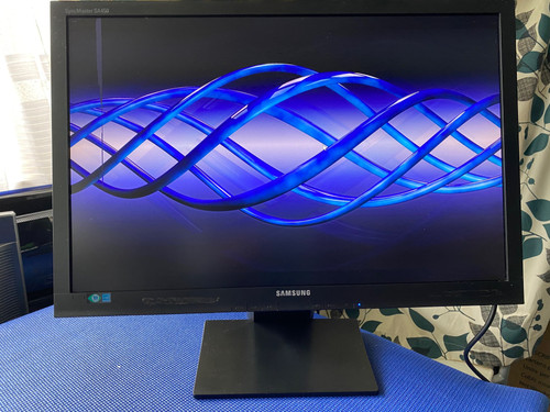 Samsung S24A450BW 24" LED Backlit LCD Business Monitor - One issue | BW ...