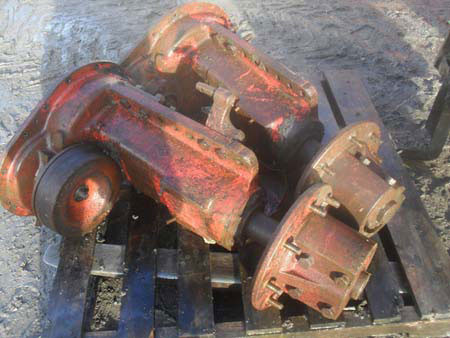 Nuffield M4/DM4 Final Drive Housings (pair) | Pocock