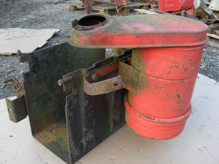 Nuffield 4/65 Battery Box & Air Cleaner | Pocock