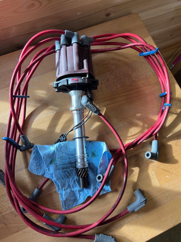 MSD distributor with BBC plug wires | Huffman Performance
