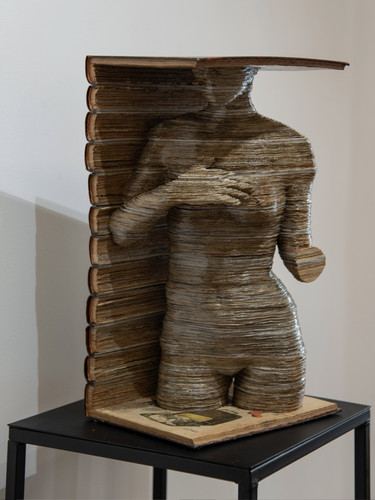 Alejandro Pantin Gil - PETRA. THE CARVED STATUE | Galeria Blanca Soto