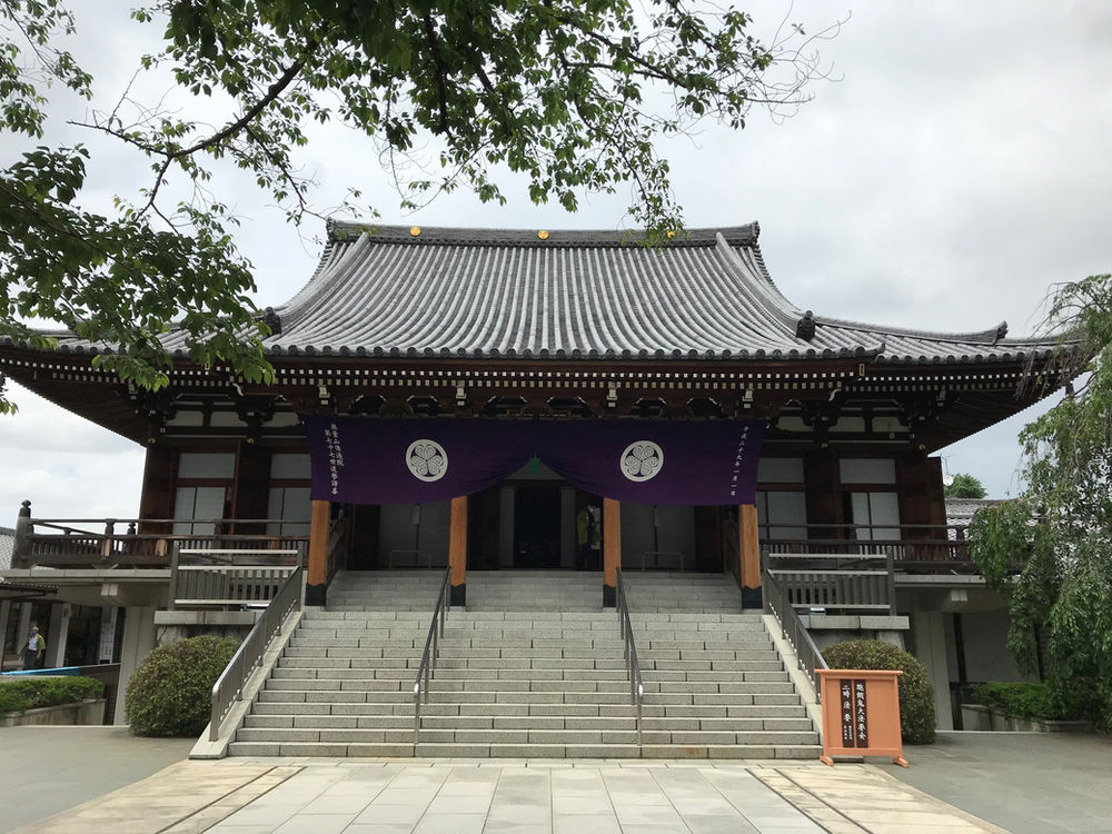 Denzuin Buddhist temple in Bunkyo-ku, Tokyo, was the family temple of ...