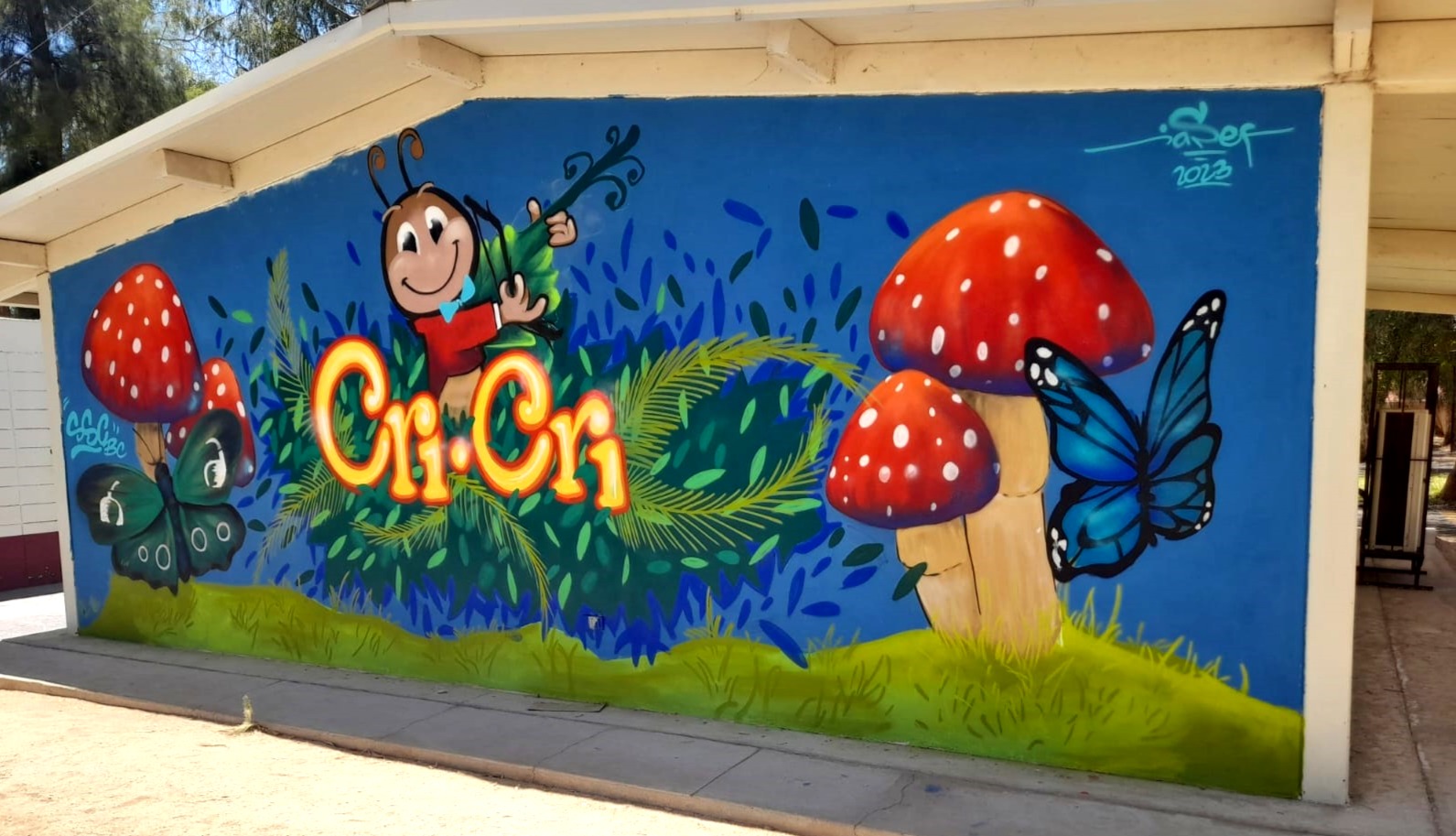 Realizan Colorido mural en Parque Cri Cri
