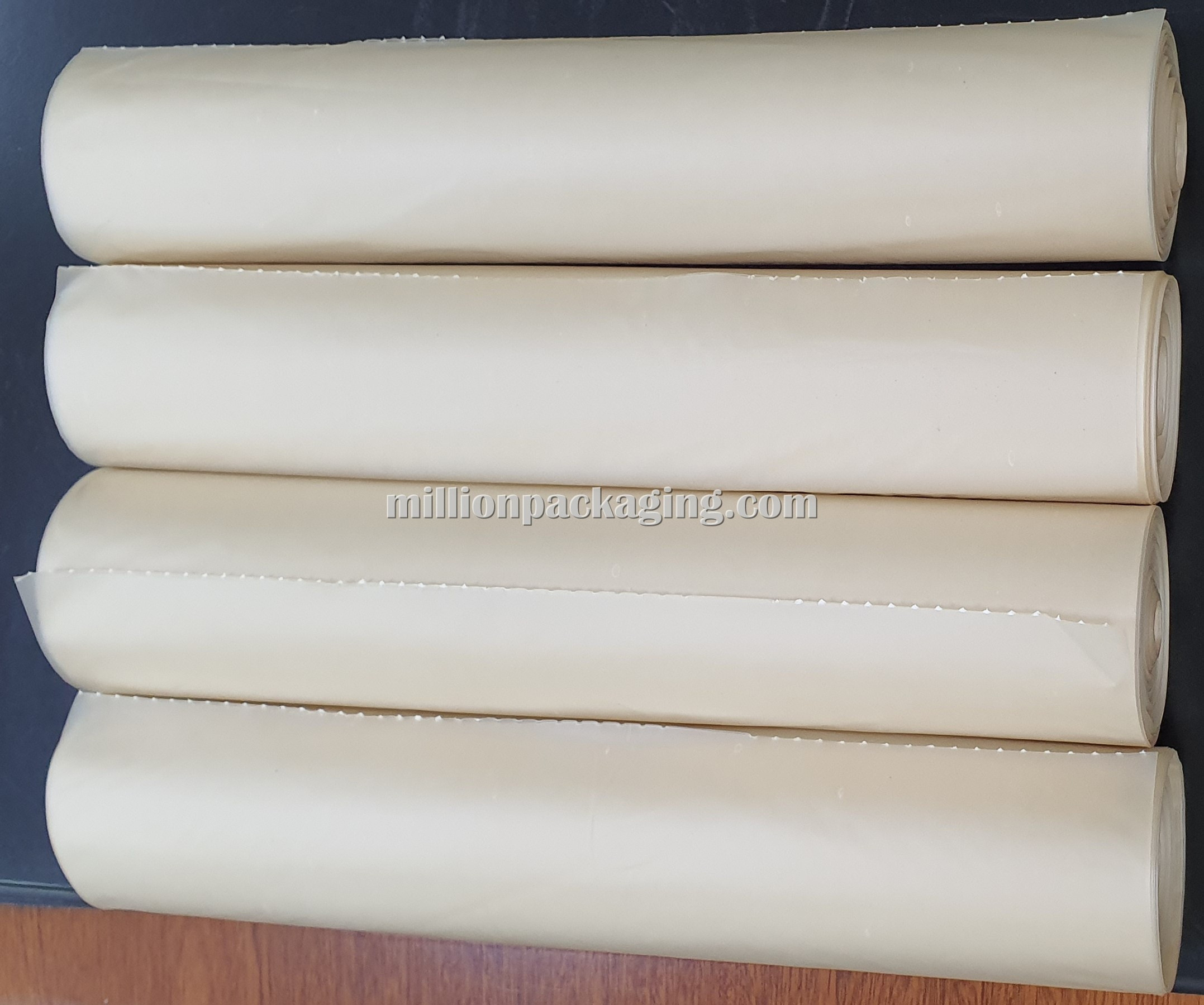 bio-degradable-bags-on-roll