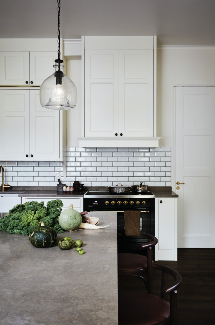 Fullscreen Page | brickhouse