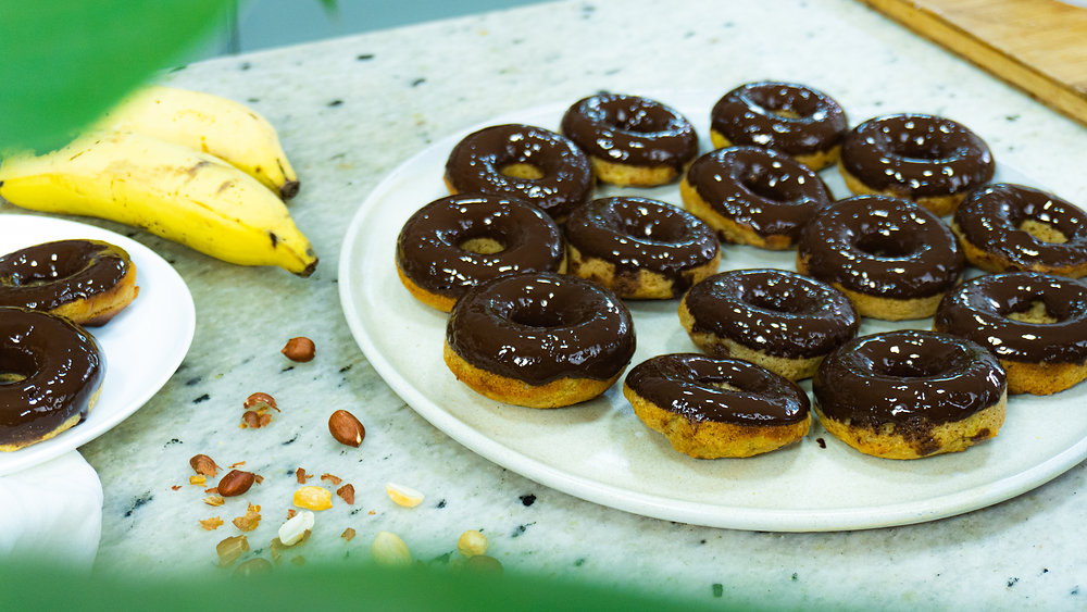 Donuts Assados de Banana e Pasta de Amendoim