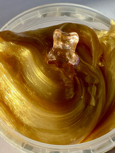 gold metallic slime! | Sweet Slime Surprise