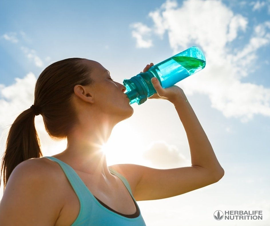 Cómo el agua mejora la salud del sistema digestivo