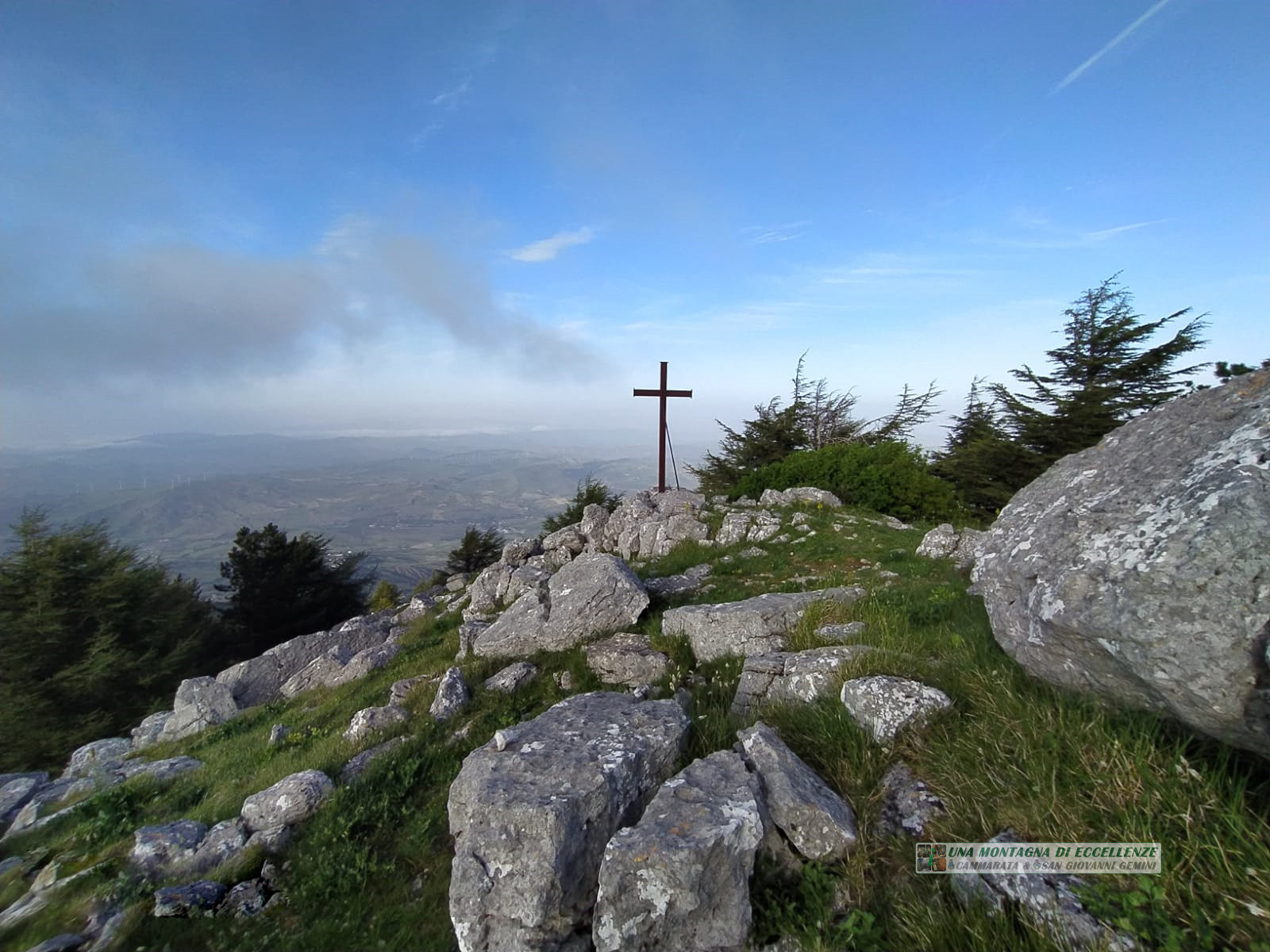 Trekking in the Sicani Mountains with lunch.