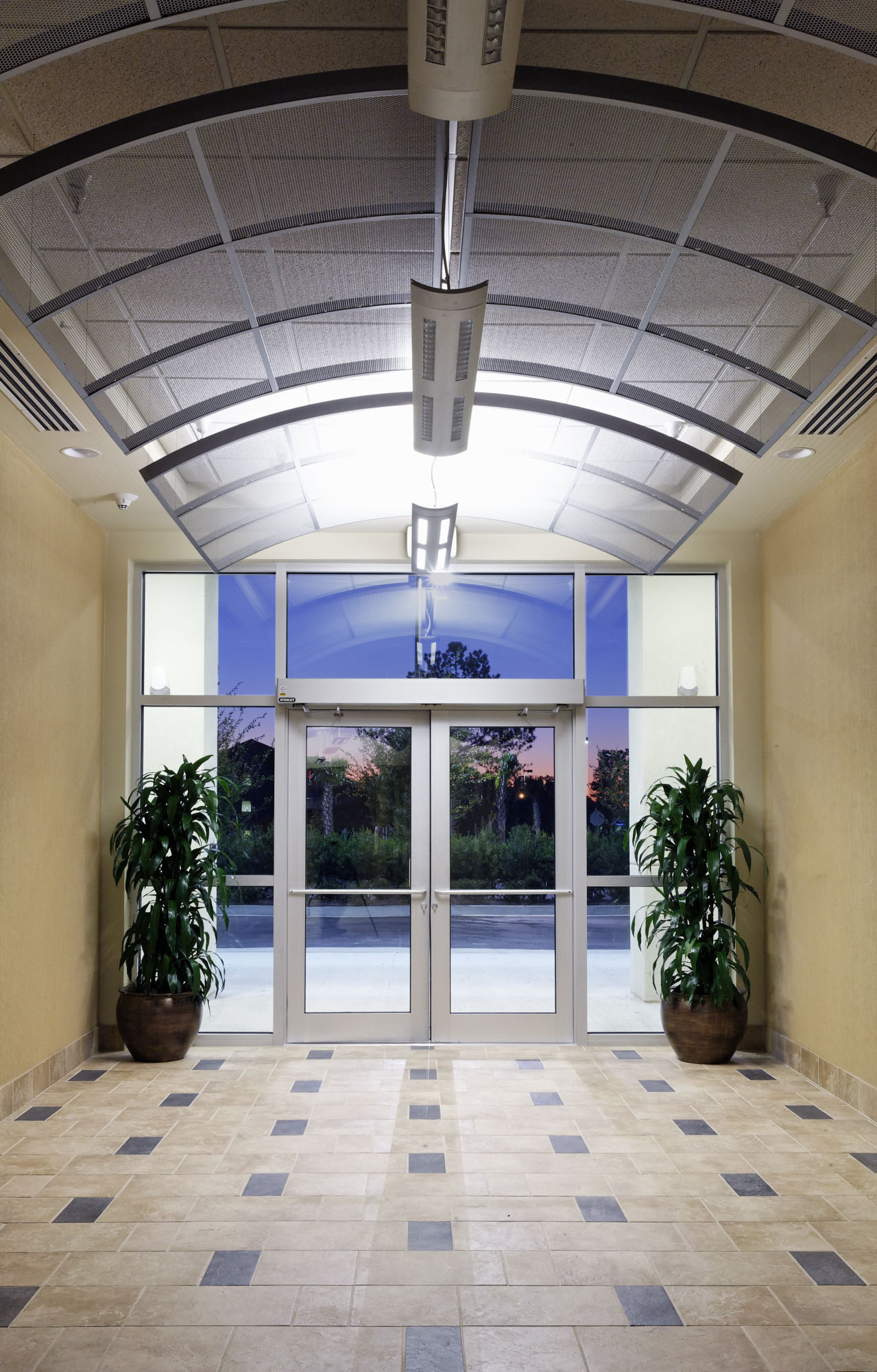 Colonial Pinnacle | MOB | TRO Jung|Brannen