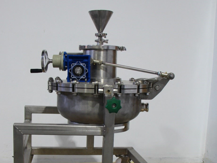 With great powders come great responsibilities - Superfine's micronizer ...