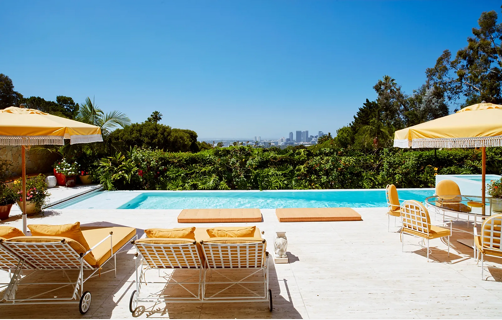 Transform Your Backyard: Expert Tips for a Summer Oasis