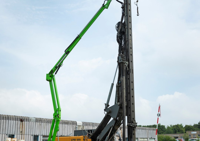 Nifty HR17 4x4 Hybrid - 17.2m Articulated Boom Lift