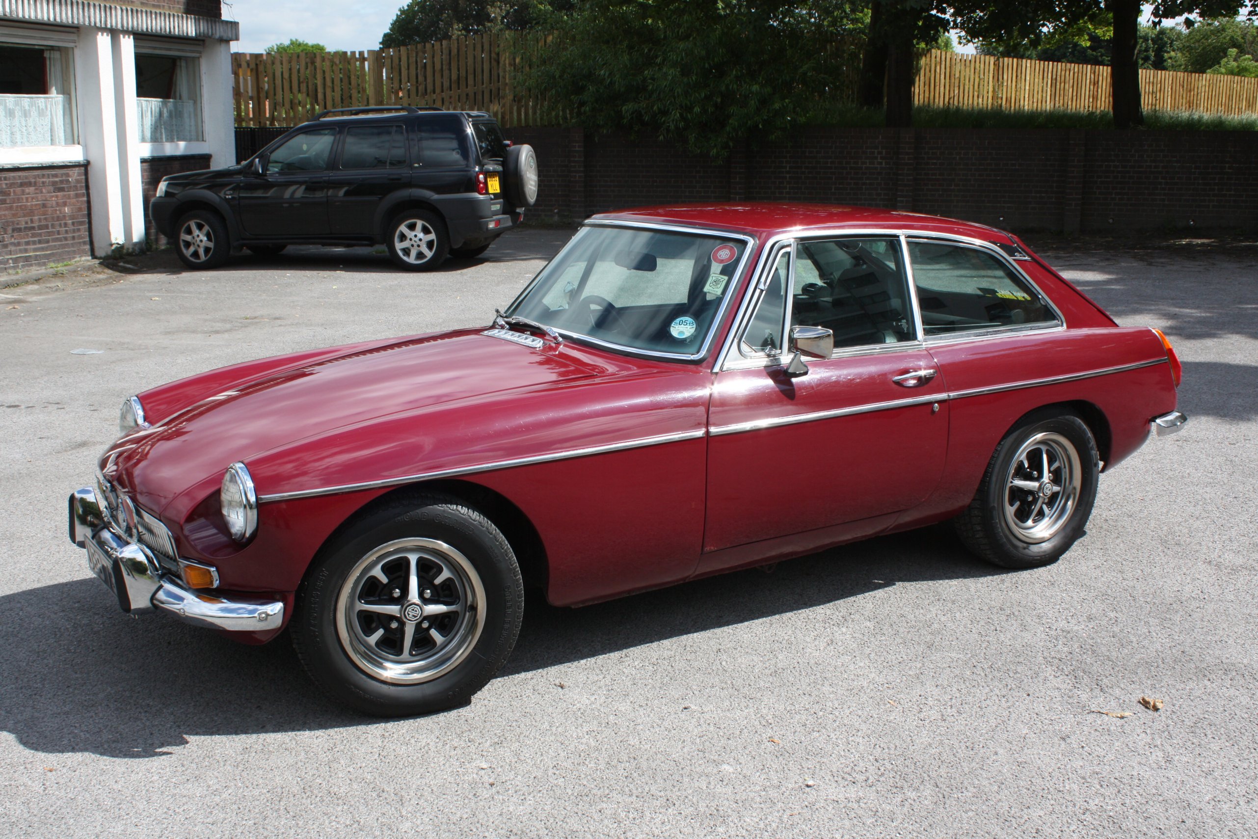 MGB GT - Damask Red | rmc-classics