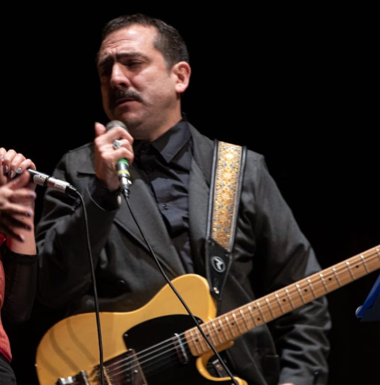 ARTISTS | Raven Straps