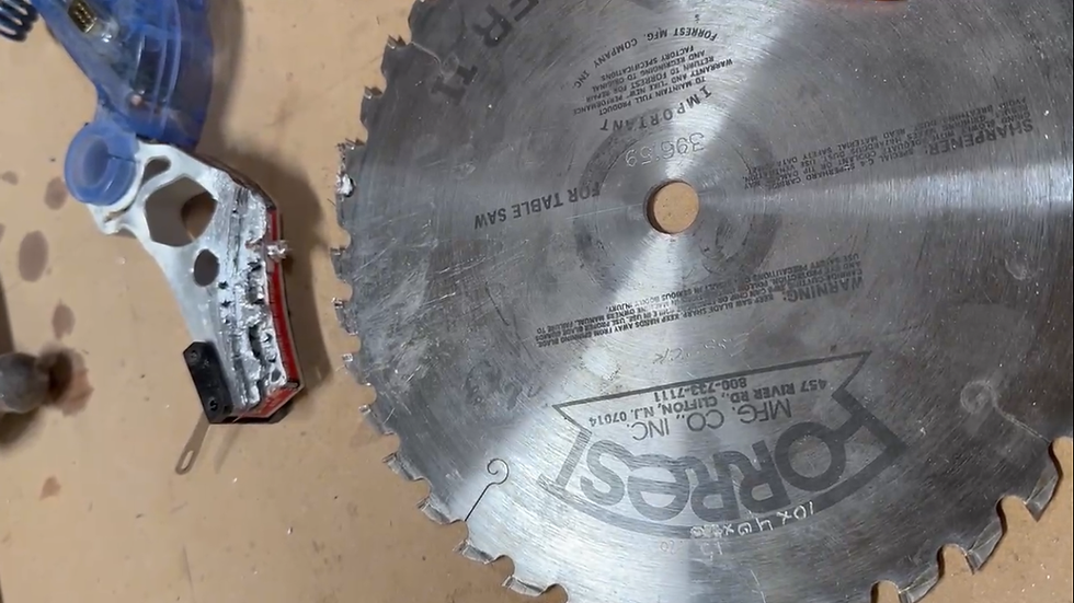 Help! My favorite blade is stuck in the Saw Stop cartridge!