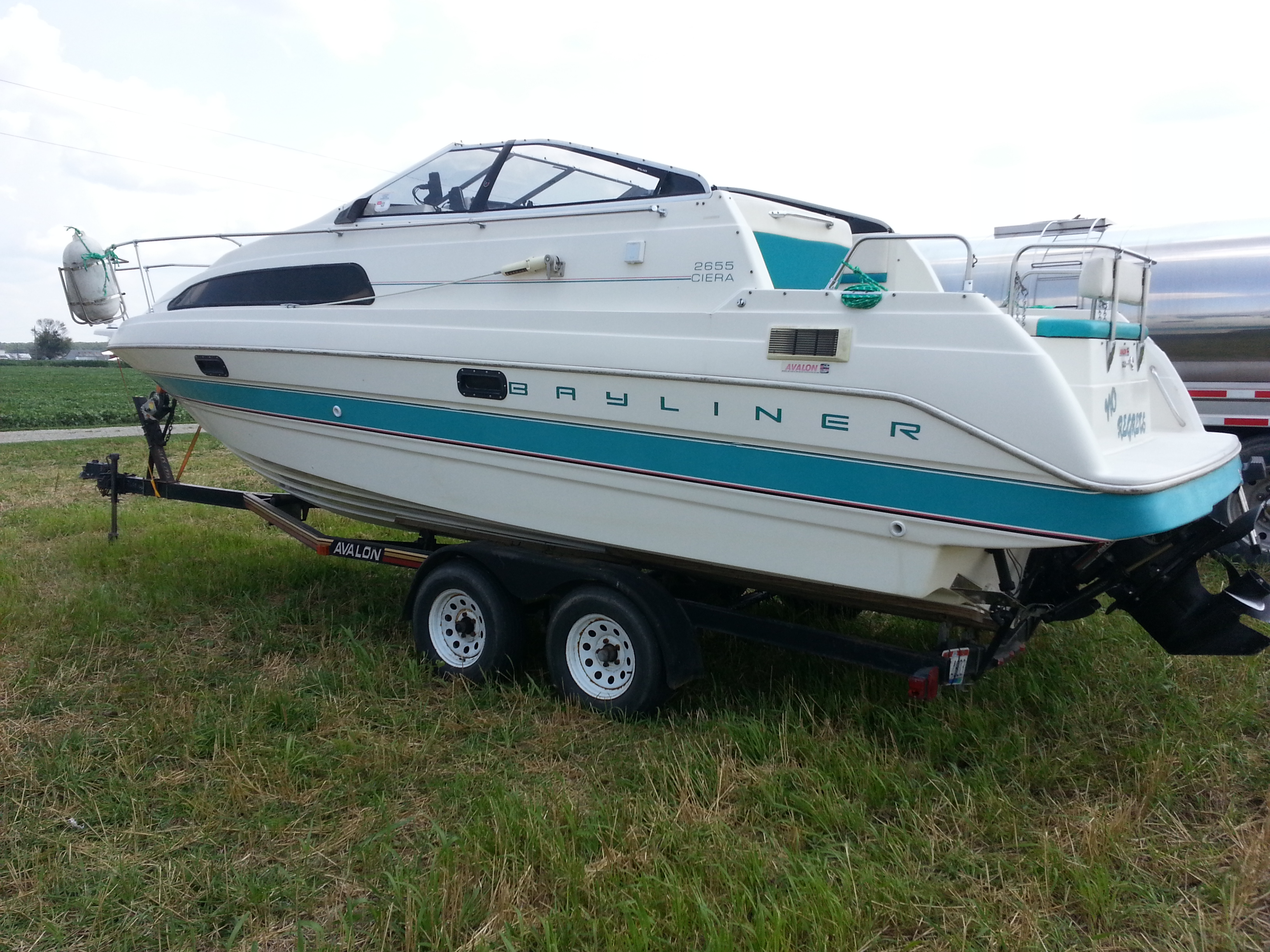 Harvest Line Supply | 1993 Bayliner 2655 Boat for Sale