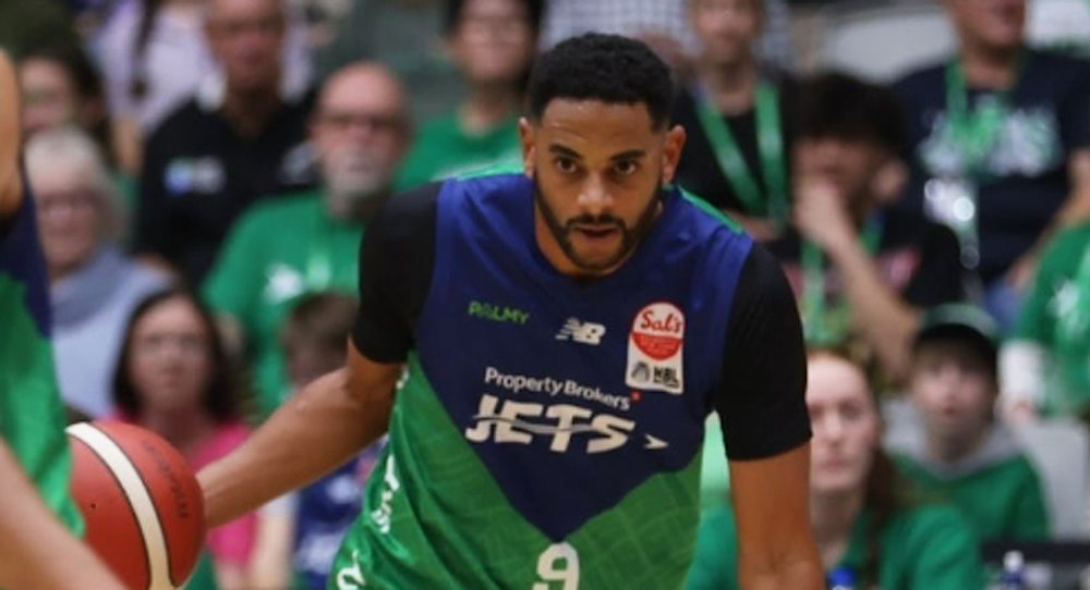 Manawatu Jets steal NBL win over Hawks