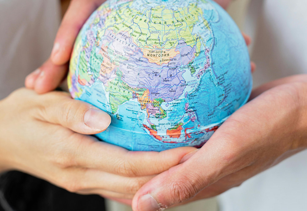 Navigating Cultural Complexities Navigating Cultural Complexities