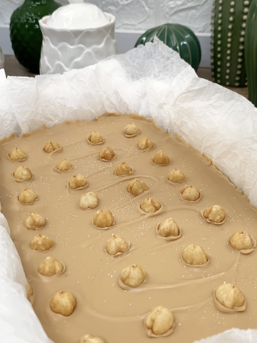 Let's make a crunchy hazelnut bar!