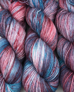 Modern Hand Dyed Yarn | Distortion Fibers