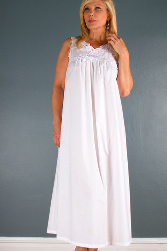 YE1465 - Long Gown - Woven Cotton Batiste | verenadesigns