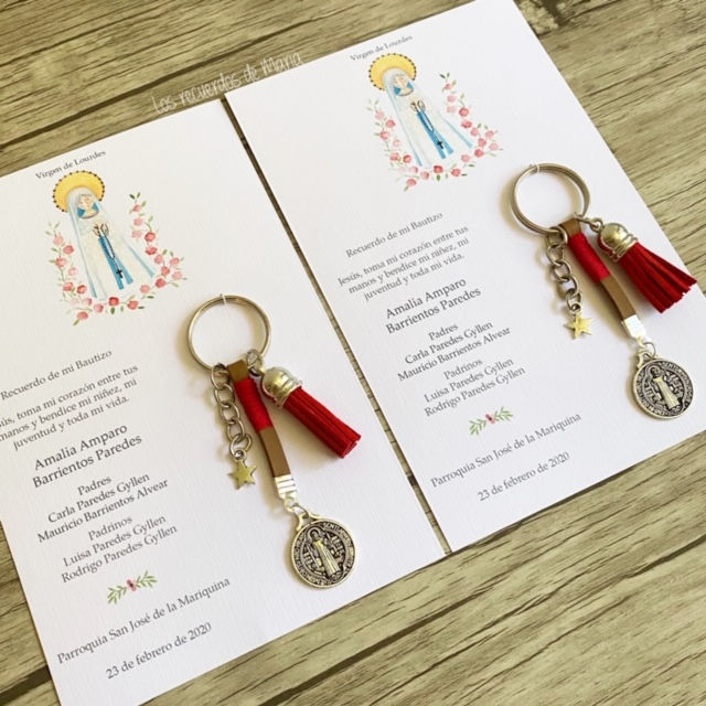 Santitos con incorporado | Los recuerdos de Maria