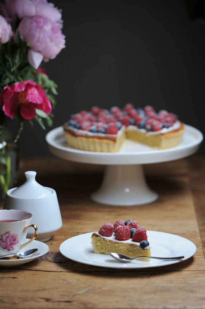 FRESH RASPBERRY TART