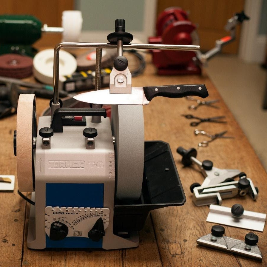 Knife sharpening | Gary Barbe Blade Sharpener | Hampton