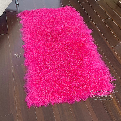 Mongolian Sheepskin Wool Rug / Blanket in Hot Pink | daymisfurry
