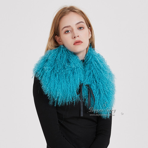 Mongolian Sheepskin Wool Collar in Azure | daymisfurry