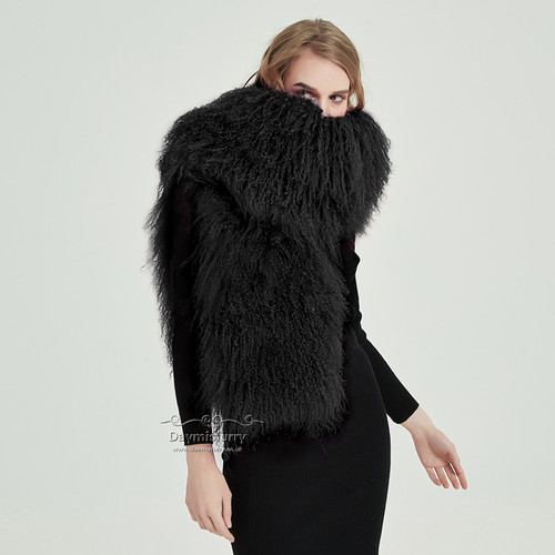 Mongolian Lamb Wool Shawl in Black | daymisfurry