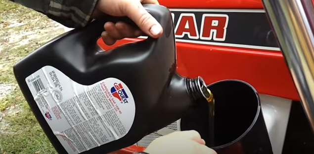 When and How Do I Change My New Yanmar Tractor’s Oil?